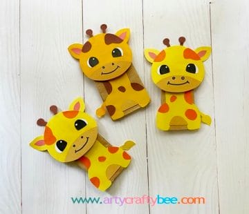 Easy Paper Giraffe Craft - Paper Bag Puppet - Arty Crafty Bee